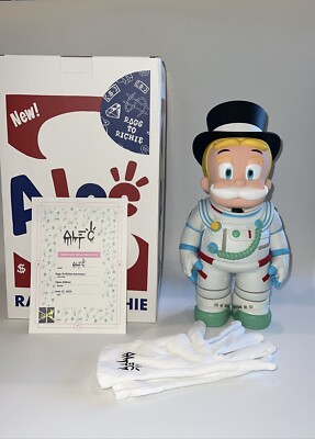 Alec Monopoly Spaceman Richie 12" Painted Cast Vinyl In Hand | eBay