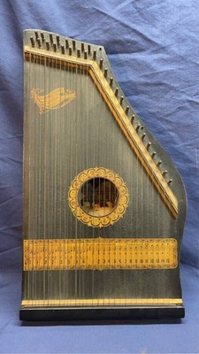 Musical Instruments (Pre-1930) - Antique Zither