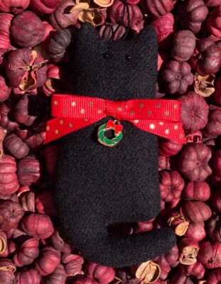 Primitive Christmas Black Wool Cat w Bow, Wreath Charm, Ornament | eBay