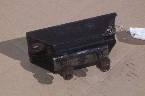 88 - 97 FORD OBS F150 F250 F350 C6 AUTO TRANSMISSION REAR MOUNT BRACKET ...