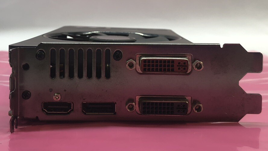 XFX AMD Radeon R7 260X, 2GB GDDR5, PCIe x16 [R7-260X-CNF V6.1] Graphics ...