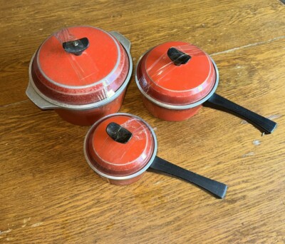 VTG Poppy Red Club Aluminum Cookware 6 Piece Set 3 Pots With Lids! S/M ...