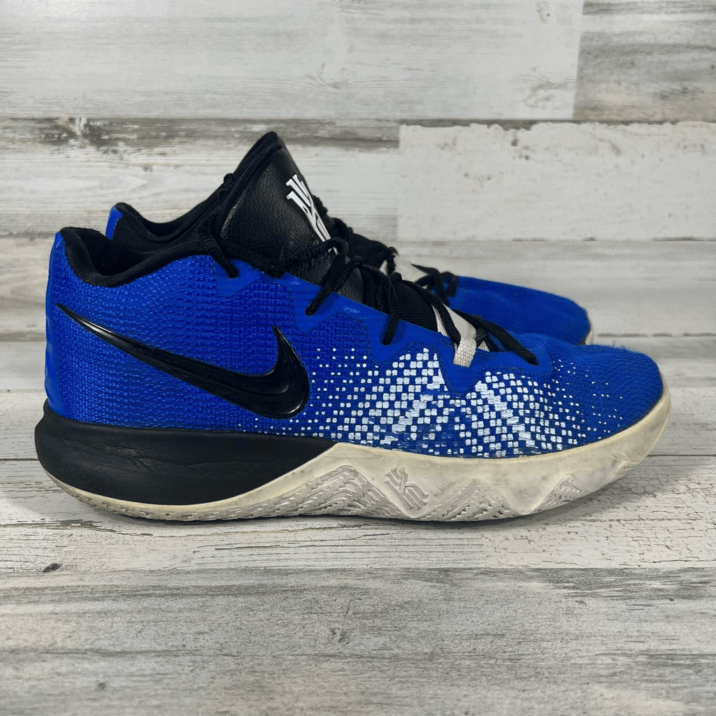 Nike Mens Kyrie Flytrap Mid Top Athletic Basketball S… - Gem