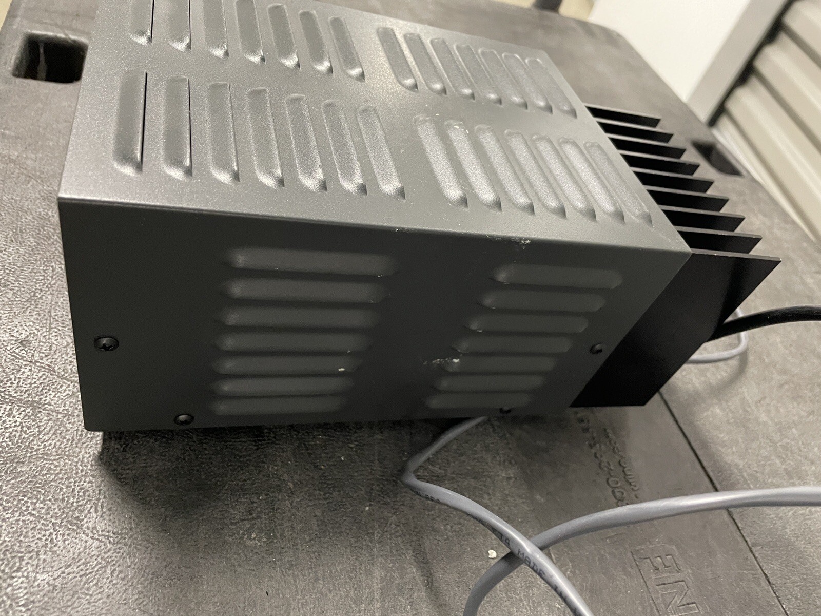 TRIPPLITE PR-15 / PR-15B PRECISION REGULATED DC POWER SUPPLY DC ...