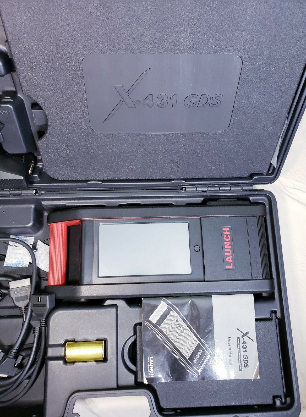 LAUNCH TECH X431 GDS. Auto Diagnostics Scanner with Case / Accessories ...