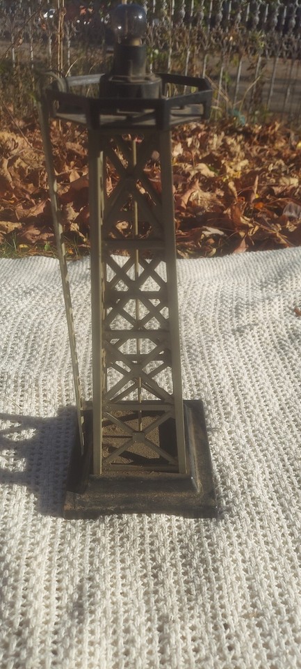 LIONEL POSTWAR ROTATING BEACON TOWER | eBay