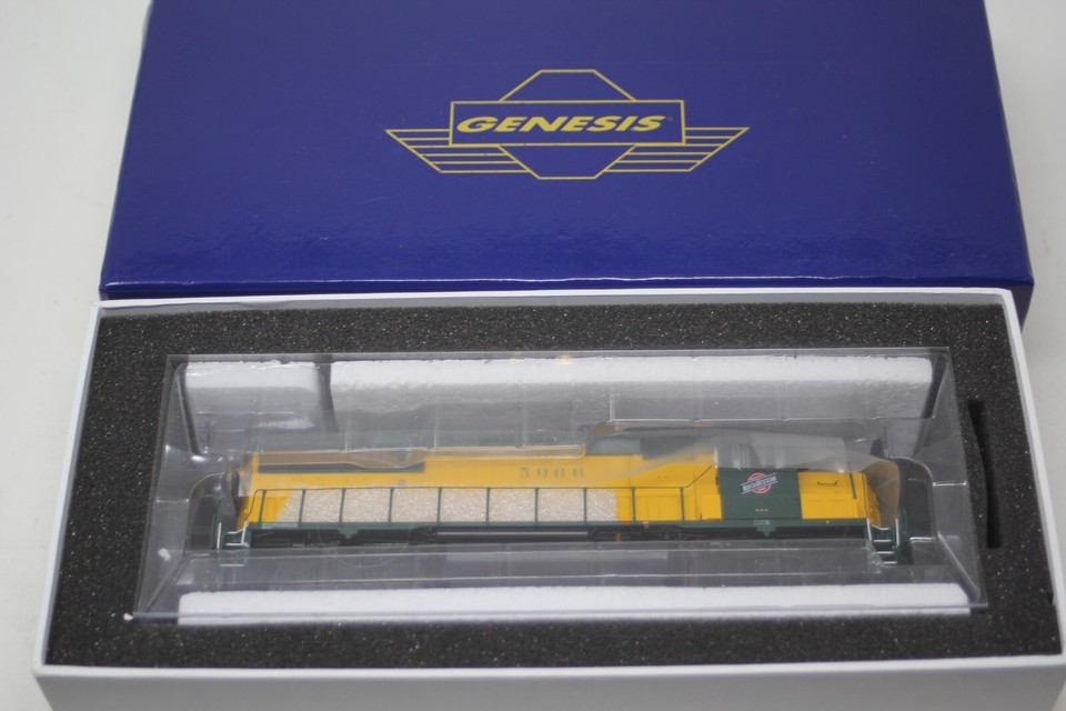 Athearn Genesis- Chicago & North Western EMD GP50 Locomotive #5066 ...