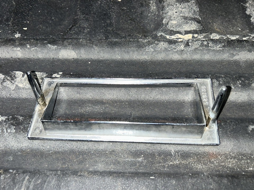 NOS 77-79 Pontiac Bonneville Catalina Left Front Cornering Lamp Bezel ...