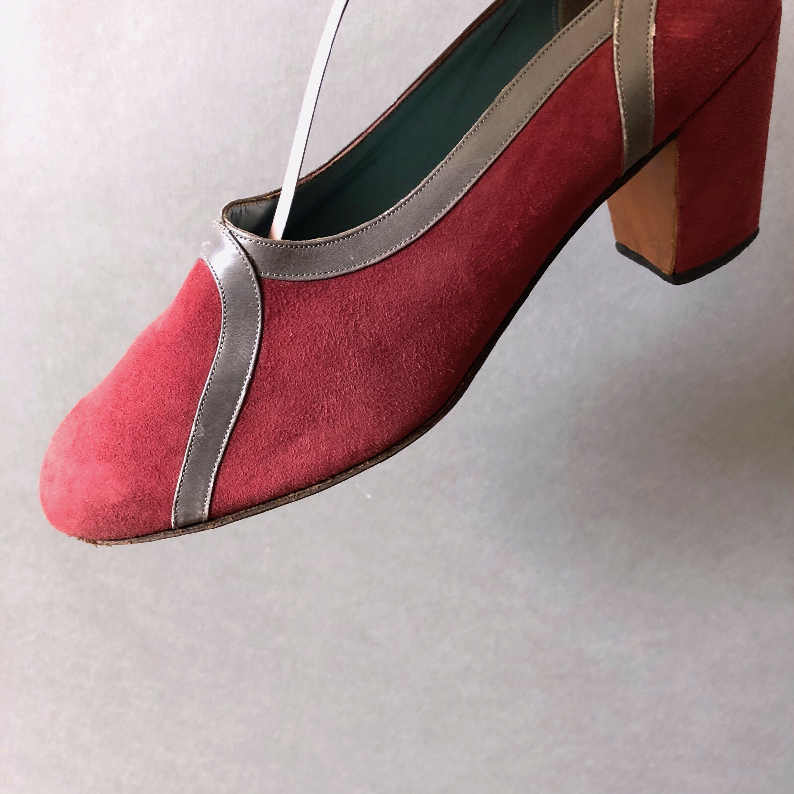 Vintage Burgundy 1960s Suede Mod Heel Pump Heels Shoe… - Gem
