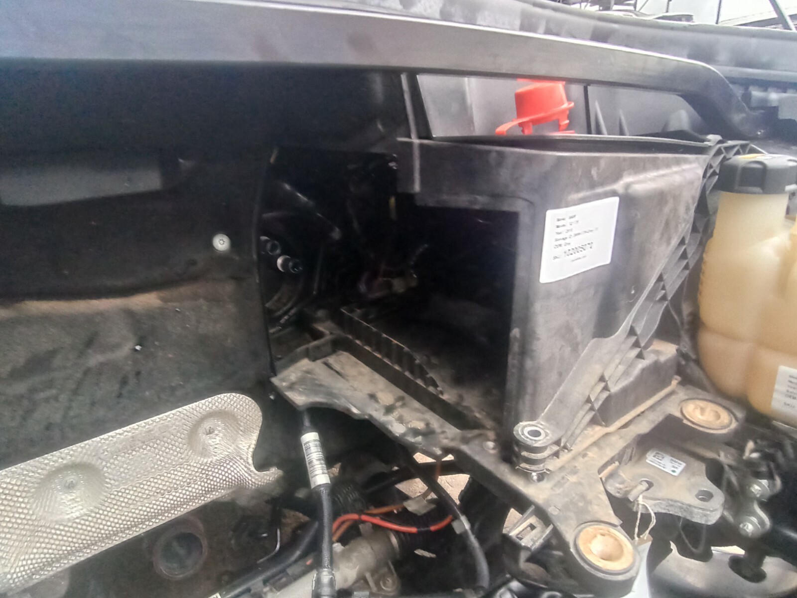 BMW X2 F39 20i 2017-2020 2.0 Petrol Auto Battery Under Tray 15677210 66 ...