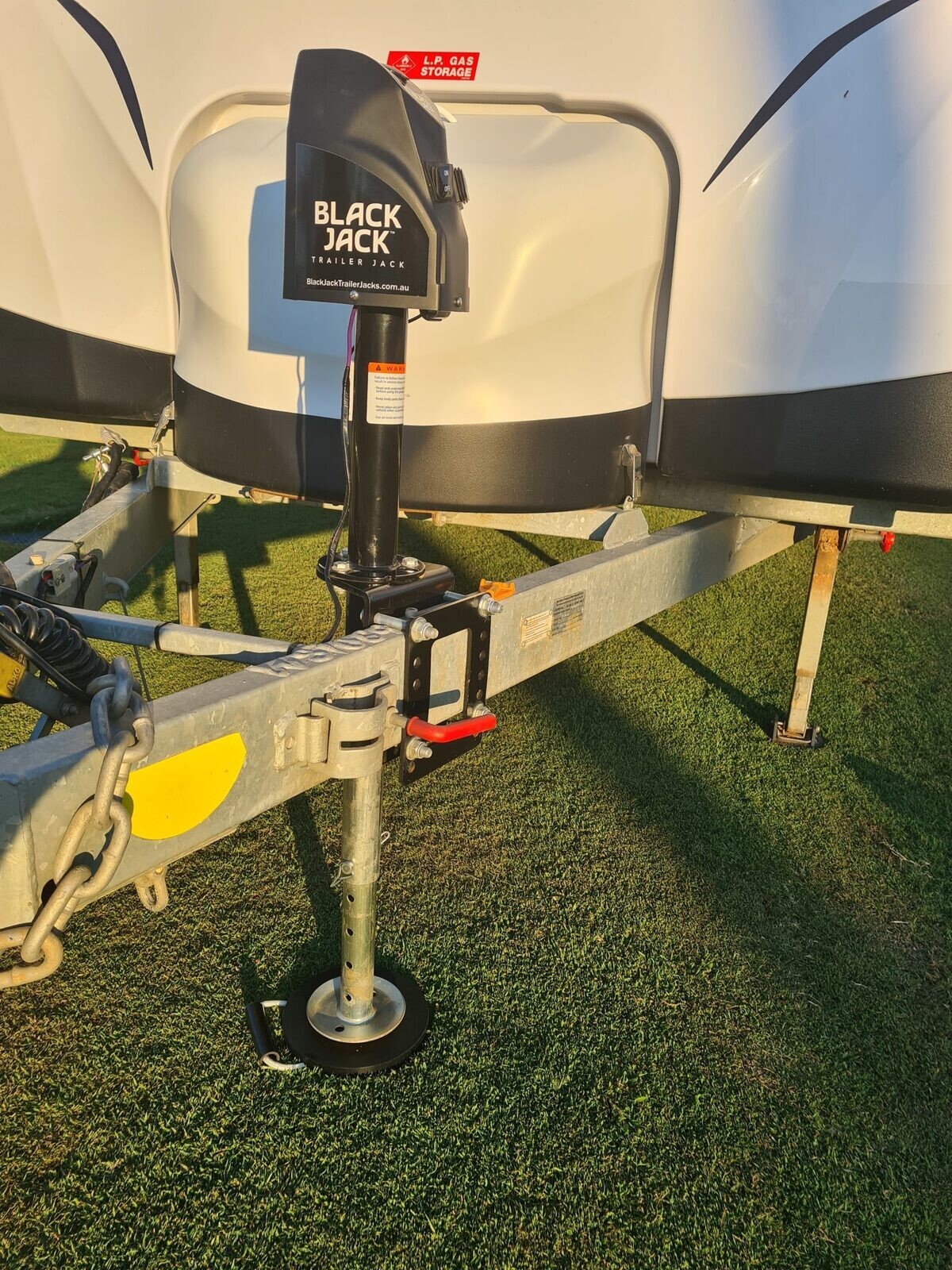 Black Jack Electric Caravan Jack 1600kg Trailer Jack BJTJ-1000 | eBay ...