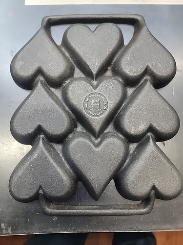 Vintage Cast Iron Heart Cookie Mold Corn Muffin Baking Pan Farmhouse ...