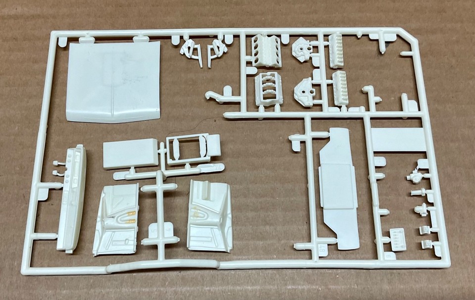 JUNKYARD LOT AMT/ERTL #6749 1966 CHEVY NOVA SS 1:25 MODEL KIT! OPEN ...