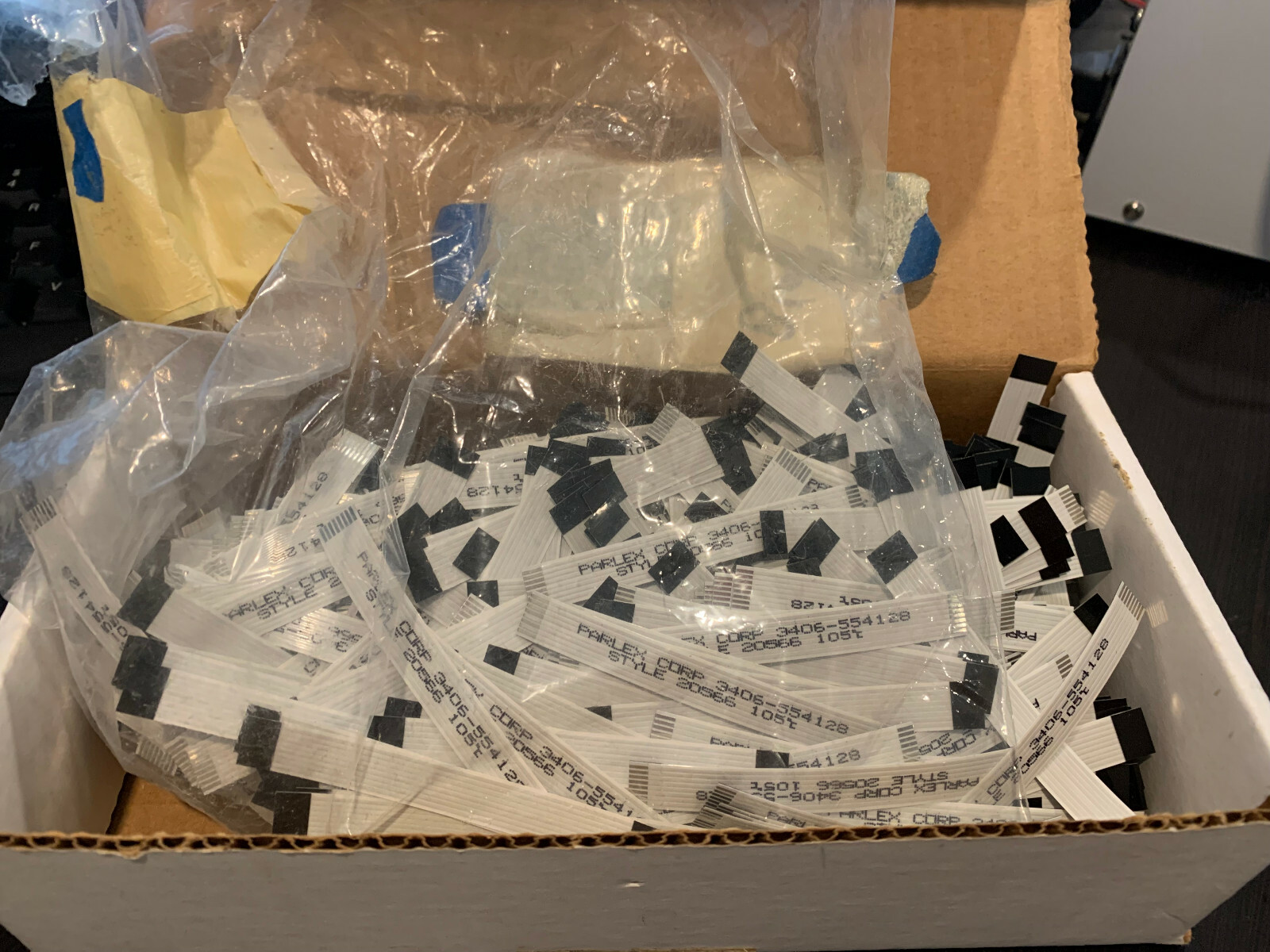 Parlex ribbon cable, FFC, 8pos, 3" long, 1.00mm, 100R8-76B, Approx 700 ...