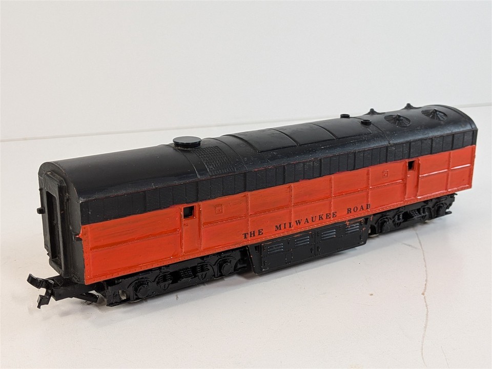 AHM Tempo Custom Milwaukee Roadl C-liner FM Diesel Locomotive A-B Units ...
