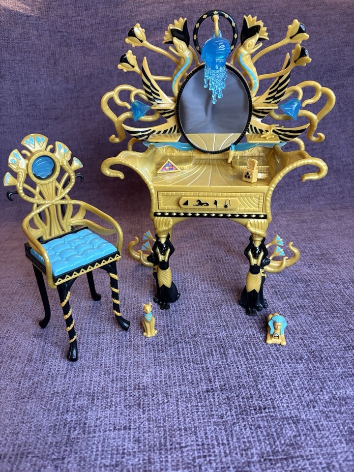 Monster High G1 Bundle Inc Dolls Duce, Jackson, Clawd, Frankie ...