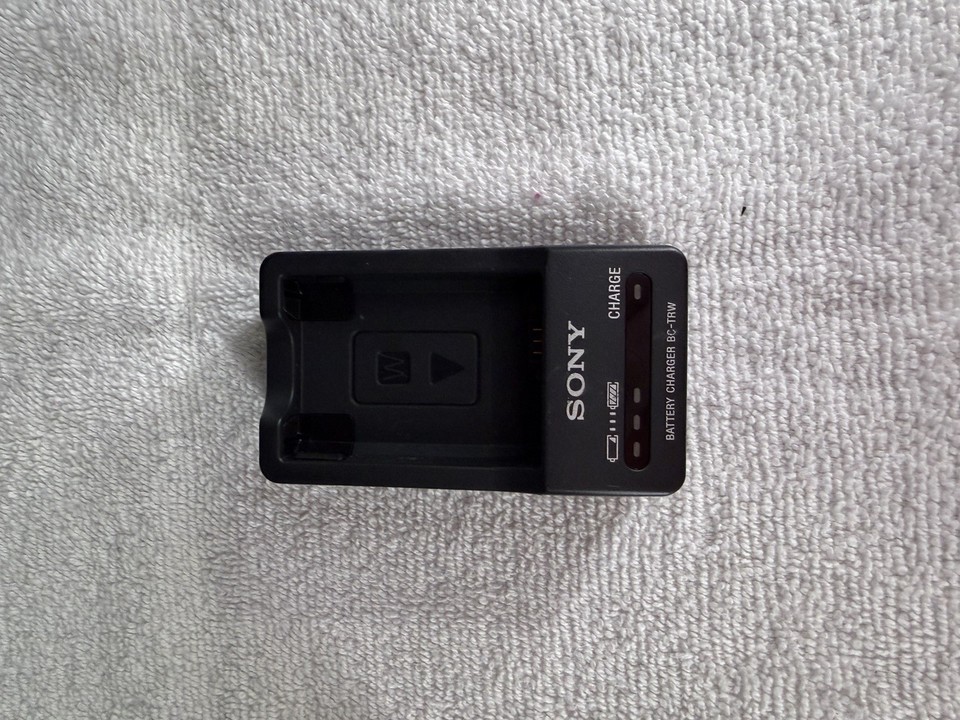 Sony Alpha NEX-5R 16.1MP Digital Camera Black With 18-55mm Lens Battery ...