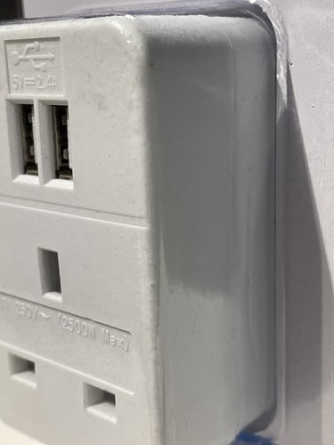 PRO-ELEC TRAVEL ADAPTOR UK 3 PIN TO EURO 2 ROUND PIN WITH TWIN USB ...