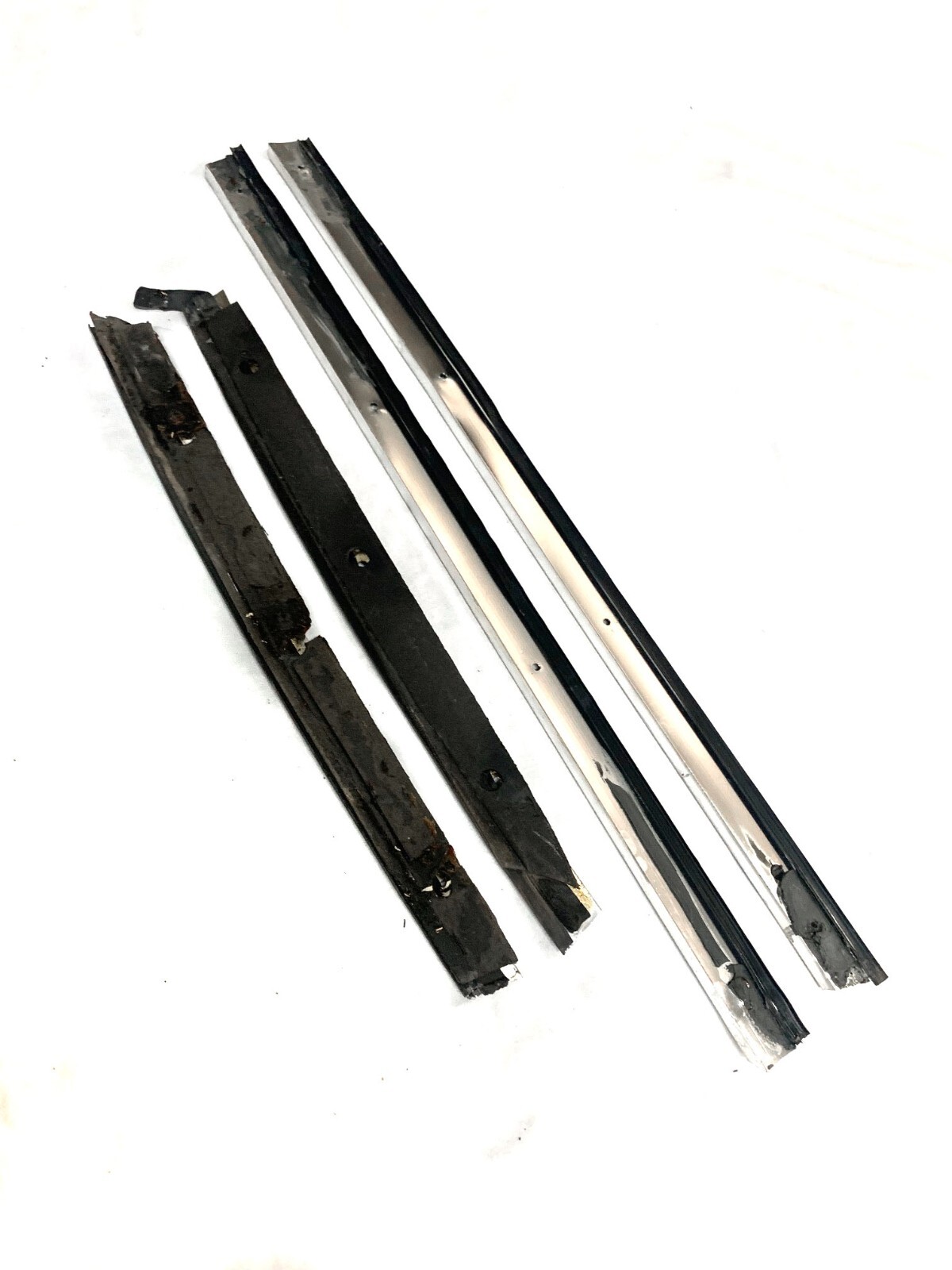 Mercedes W107 R107 560SLSL 380SL 450SL hard top Window seal holding ...