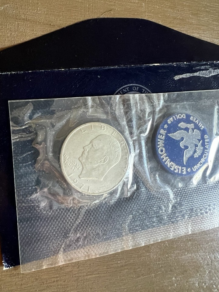 1971-S Eisenhower Uncirculated Silver Dollar Blue Pack - Blue Ike $1 ...