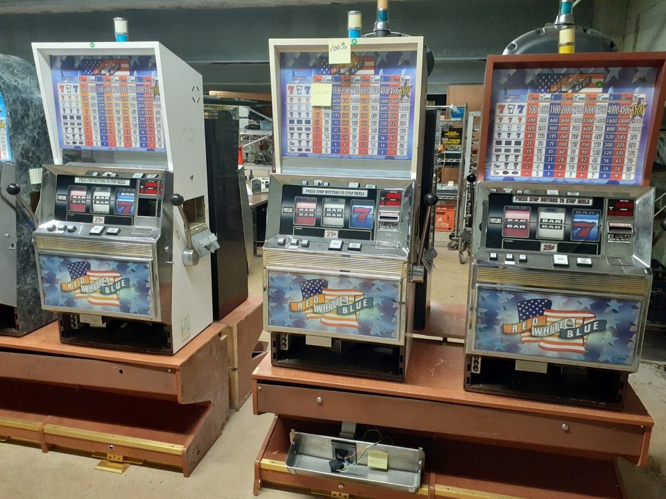 Bally Pro 5500 Skill Stop Reel Game / Slot Machine / Red White & Blue ...