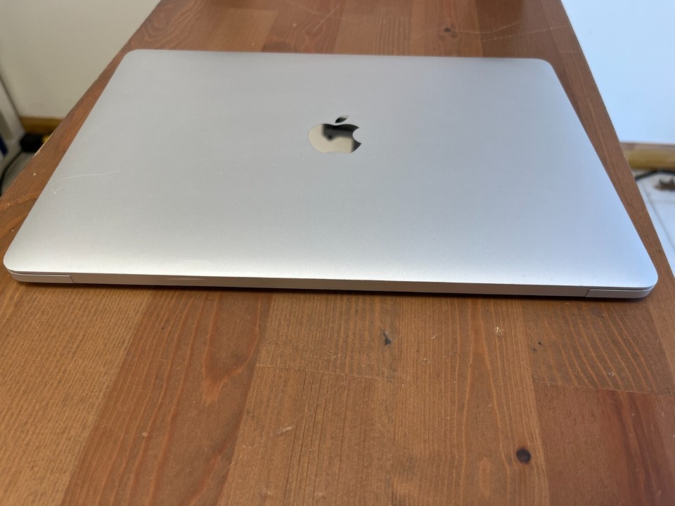 2017 Apple MacBook Pro SILVER 13" Laptop A1708 2.3G i5 8GB 256GB GOOD ...