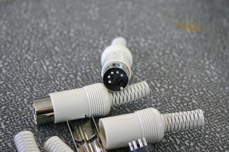 5 Pieces Philmore EA2B 5 Pin 180º Din Inline Cable Mount Male Connector ...