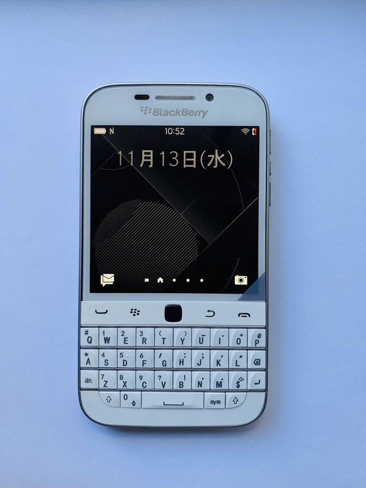 BlackBerry Q20 Classic White SIM-free Rare Keyboard Phone New | eBay