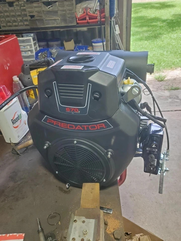 PREDATOR 22 HP (670cc) V-Twin Horizontal-Shaft Gas Engine-EPA cast-iron ...