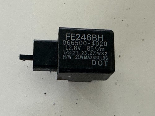 Yamaha FJR 1300 2001 - 2005 Relais RELAI CENTRALE Clignotant FE246BH ...