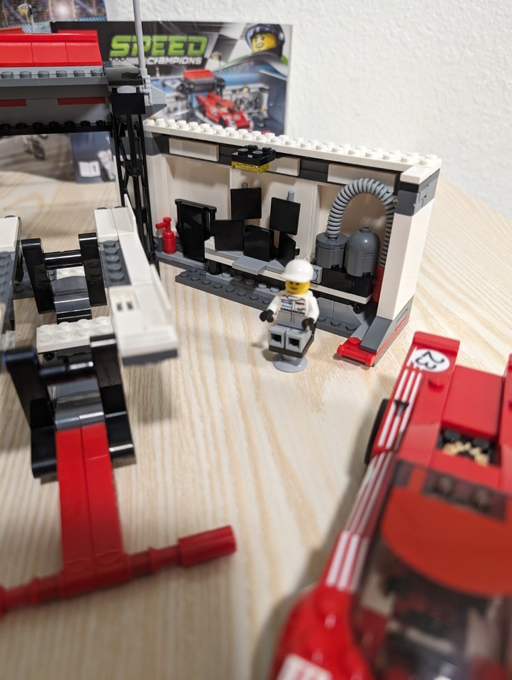 Lego 75876 - Speed Champions Porsche 919 Hybrid and 917K Pit Lane 99% ...