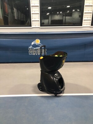 ERNIE pickleball Machine - Victory Sports | eBay