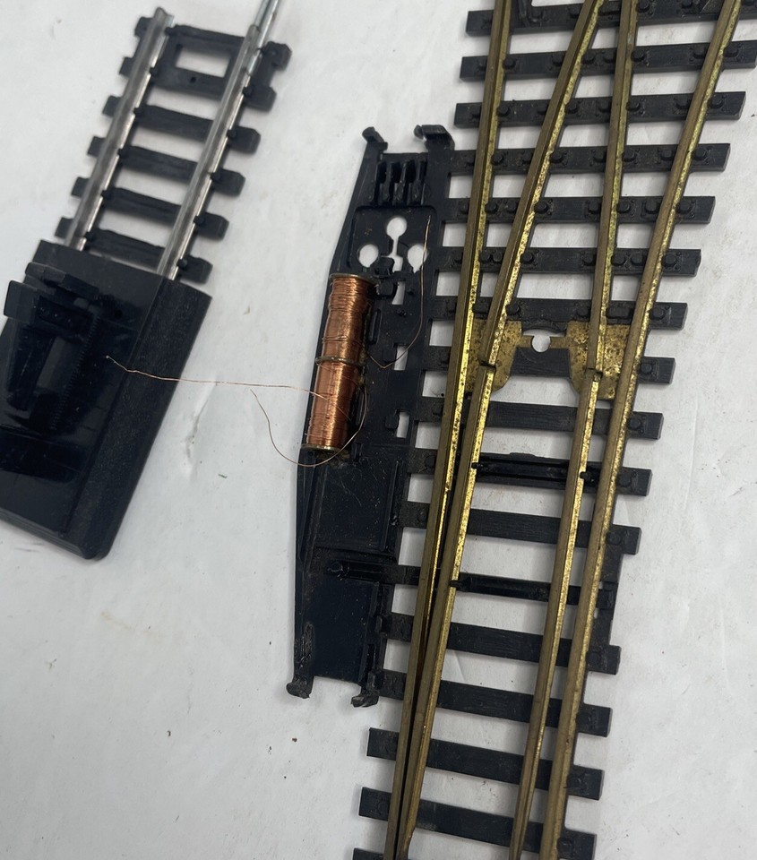 Vtg AHM Italy Right Switch Track and Italy Light Bump Stop Train Ho ...