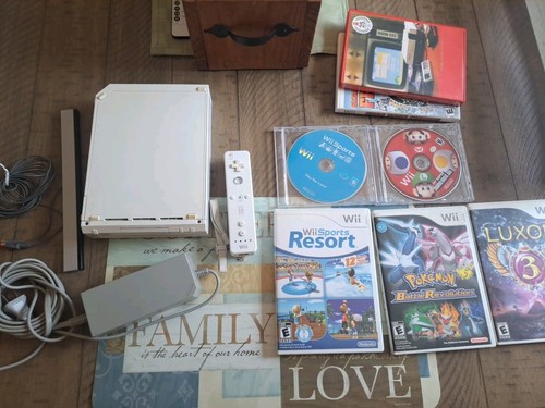 Nintendo Wii White Console Bundle Set with Games and Accessories Wii ...