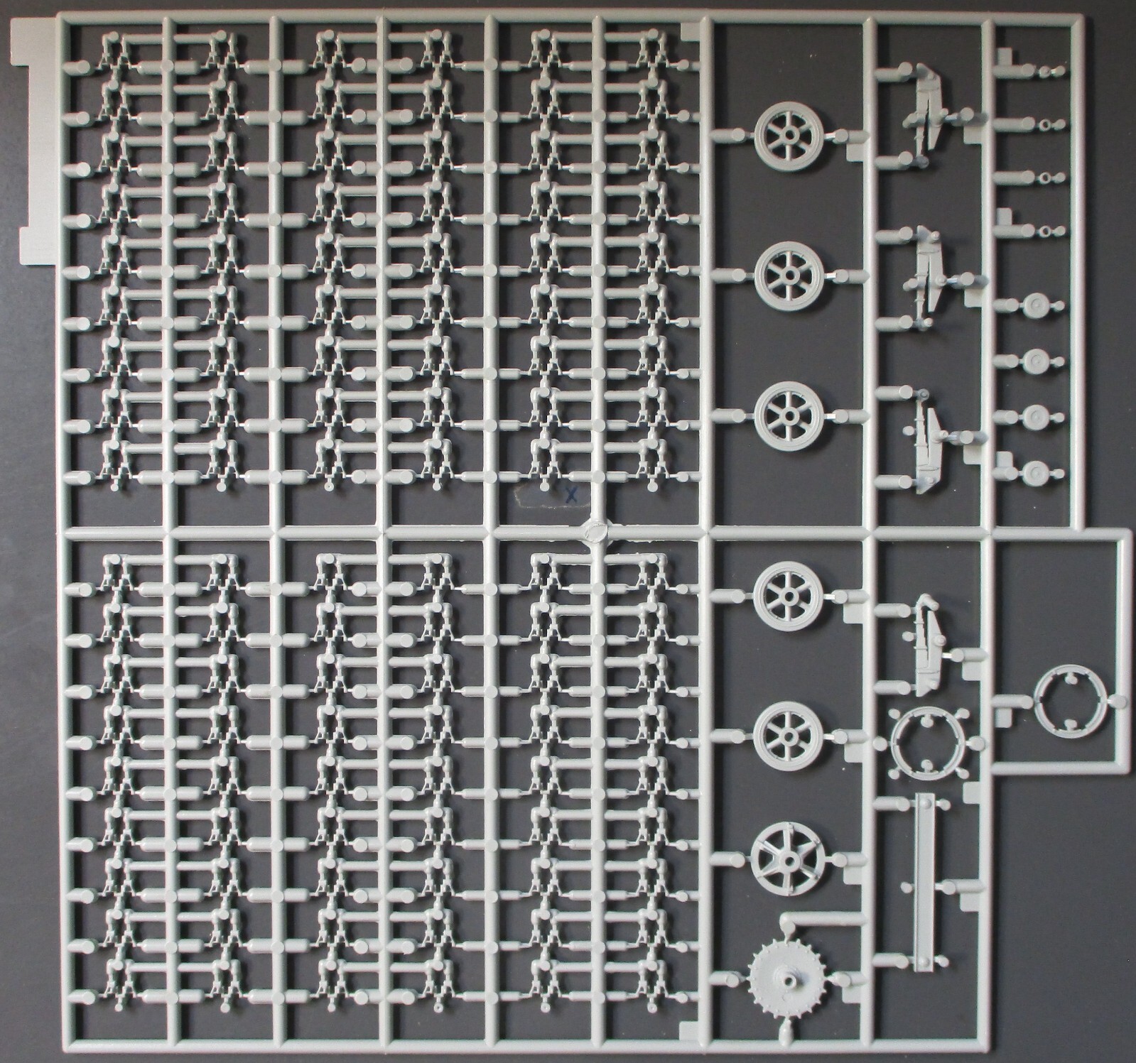 Dragon 1/35th Scale Sd.Kfz. 265 Kleine - Parts Lot C from Kit No. 6222 ...