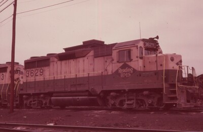 Railroad Slide - Reading Lines #3629 GP35 Diesel Engine Port Elizabeth NJ 1976 | eBay