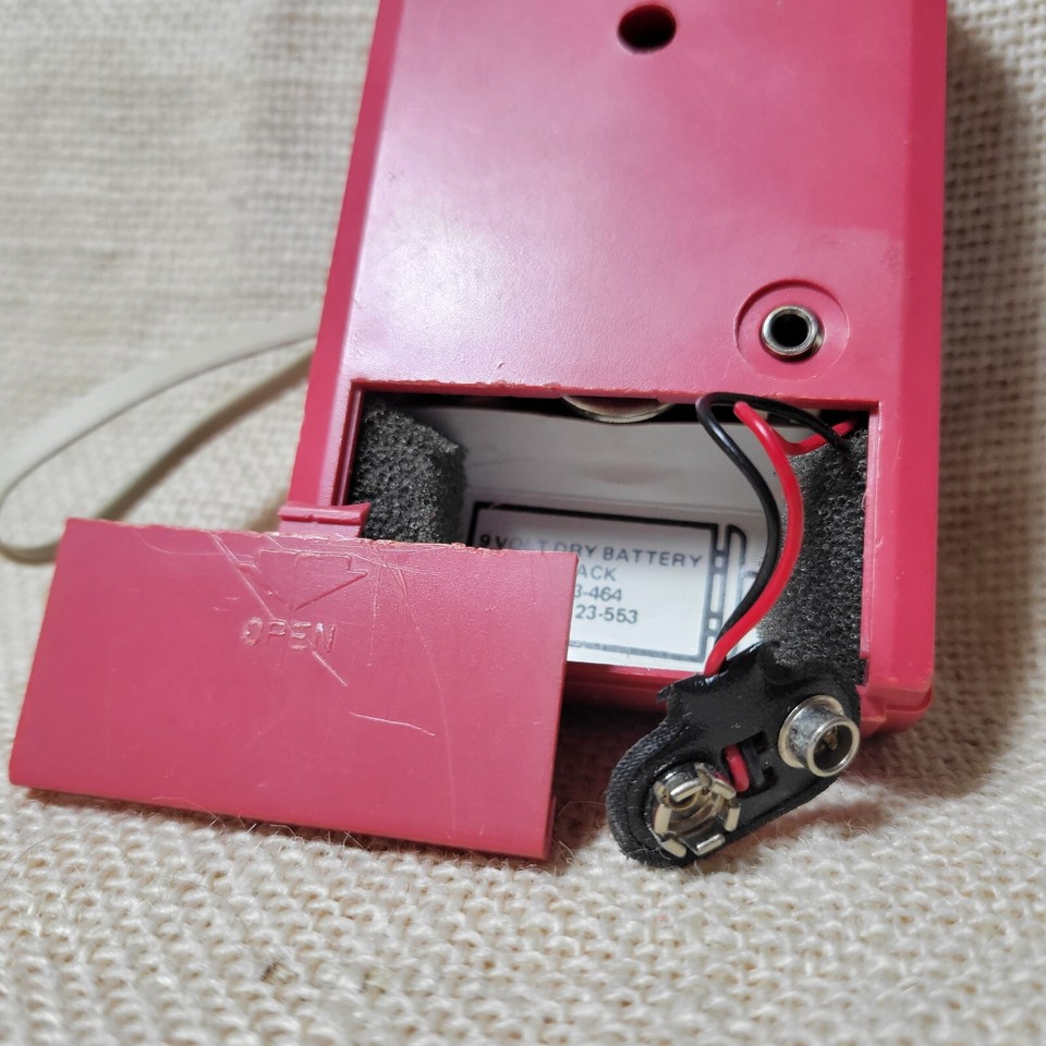 Vintage REALISTIC (Radio Shack) Model #12-203 AM Transistor Radio ...