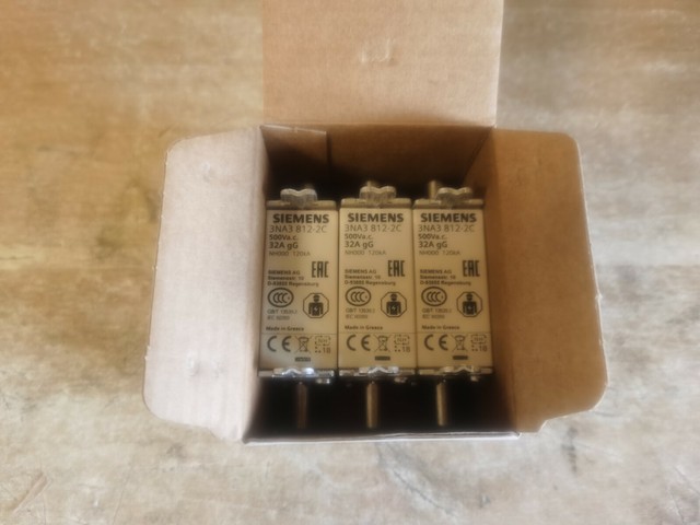 3PCS/1Box Siemens 3NA3812-2C 3NA38122C Fuse 32A 500V Brand for sale ...