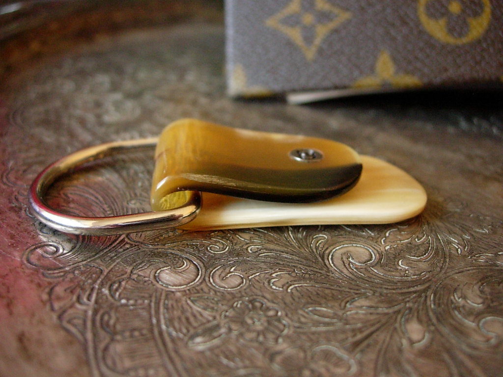 Ultra RARE Vintage GUCCI Horn Key Ring Charm Keychain Tag Accessory GG ...