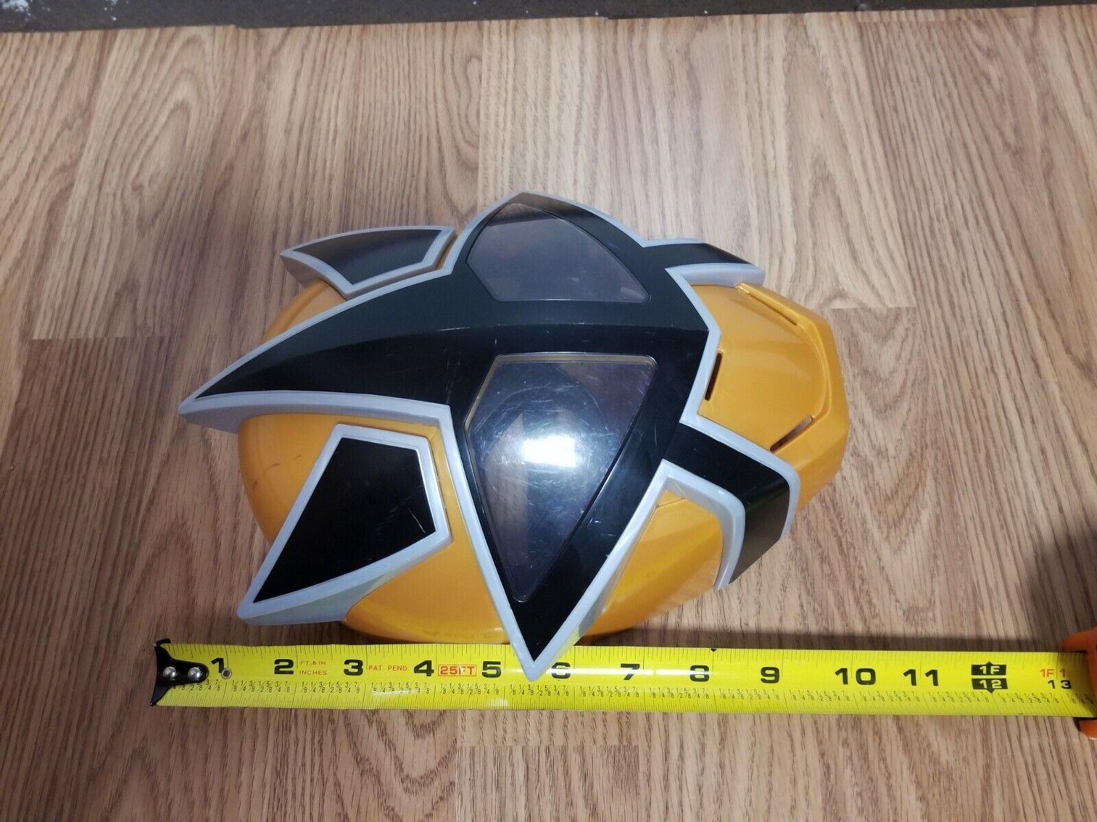 Gold Power Ranger Face Mask - Gem