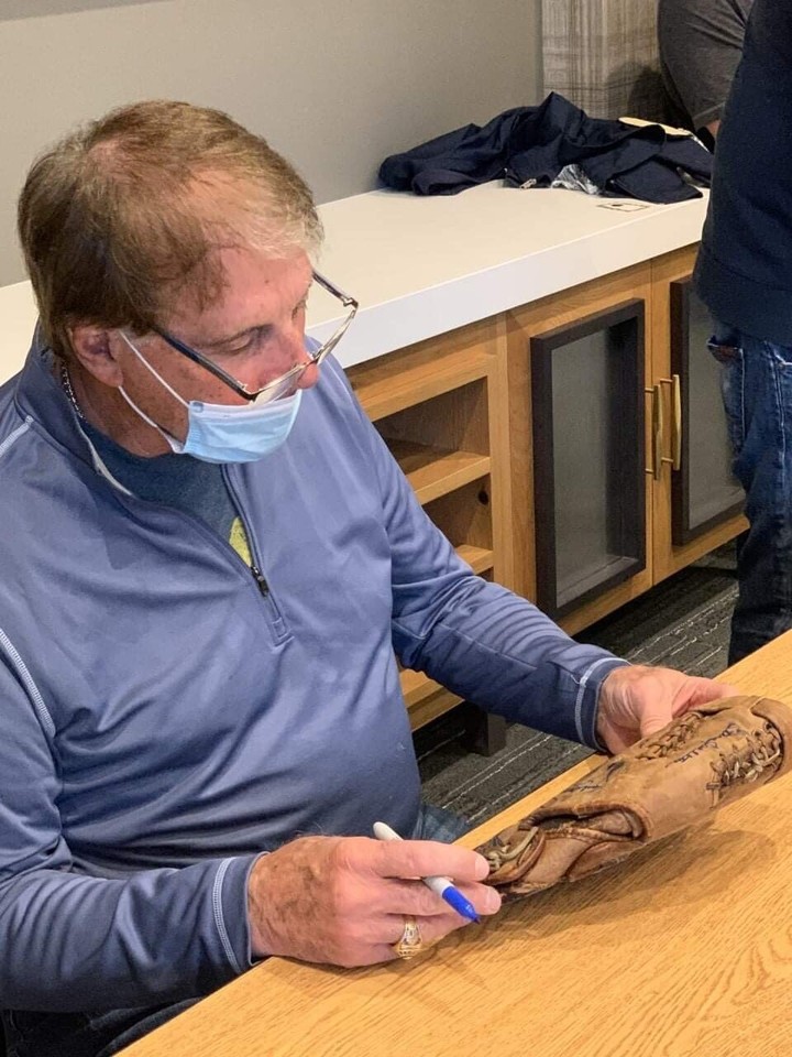 St. Louis Cardinals HOF Glove Musial, Gibson, Brock, Pujols, Cepeda JSA ...