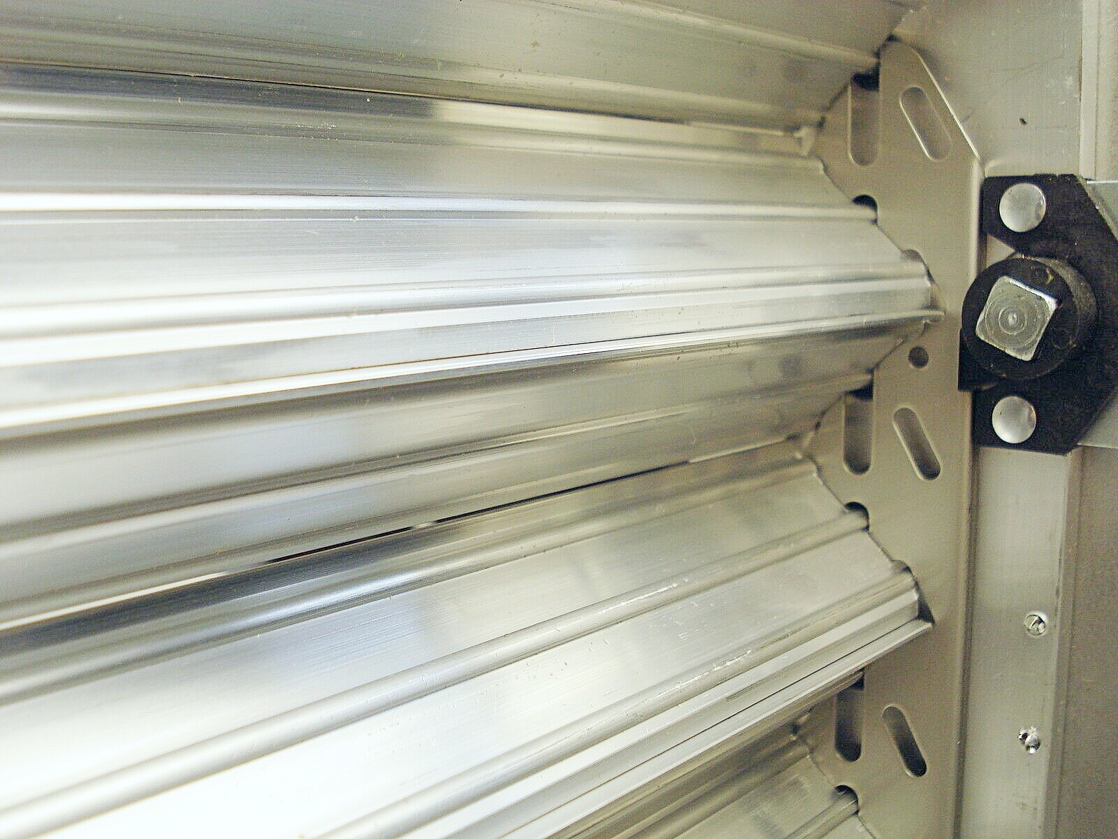 Belimo 3 wire LMB24 Motorized Small Rectangular HVAC damper dampner 13 ...