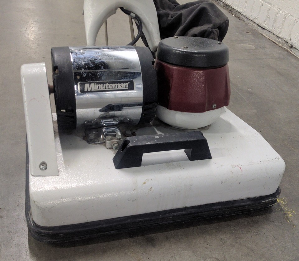 Minuteman CC-3 C25120-12 carpet pile lifter dry carpet cleaner pile ...