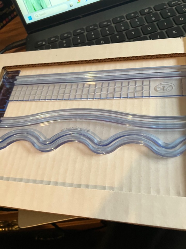 Creative Memories Collection 12" Custom Cutting System w Storage Box ...