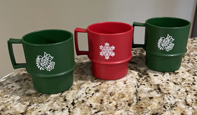 3 Vintage Tupperware Mugs Christmas Holiday Cups Red Green Snowflake ...