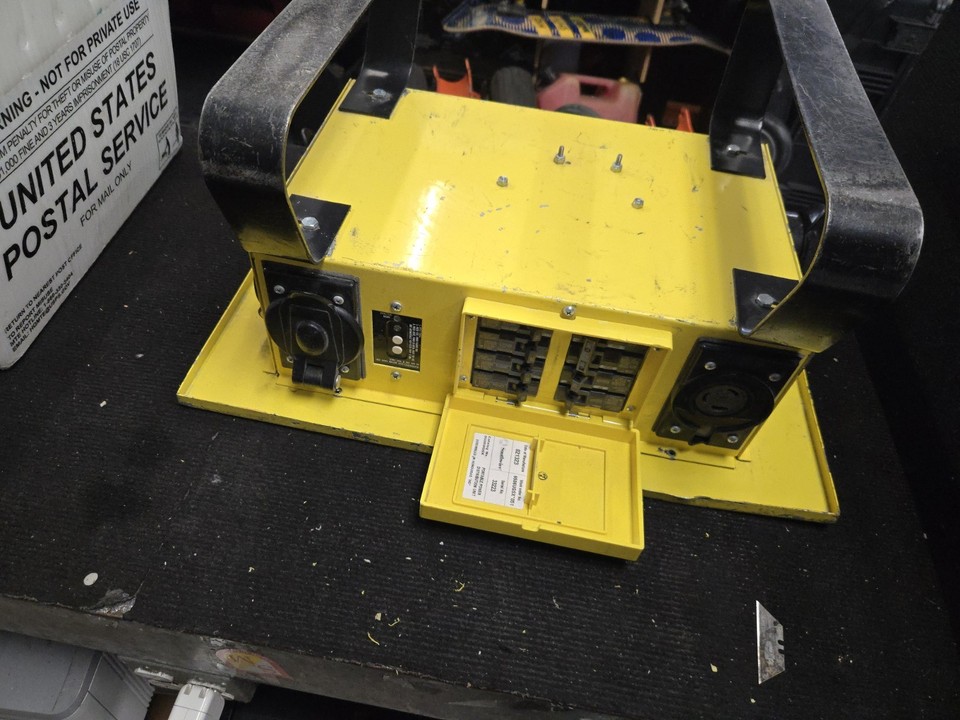 Southwire 50A 125/250V Temporary Power Distribution Box X-Treme Box 6 ...