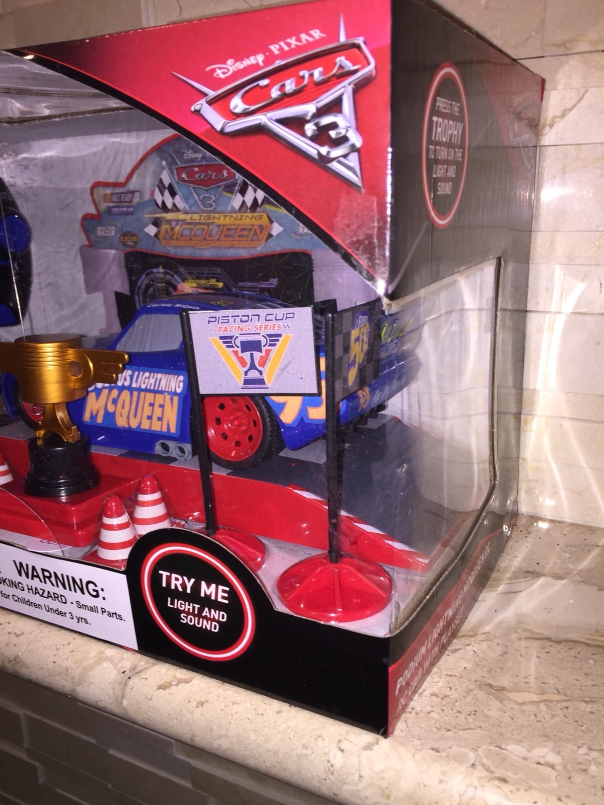 DISNEY CARS PODIUM LIGHTNING MCQUEEN RC CAR AND PLAYSET | eBay