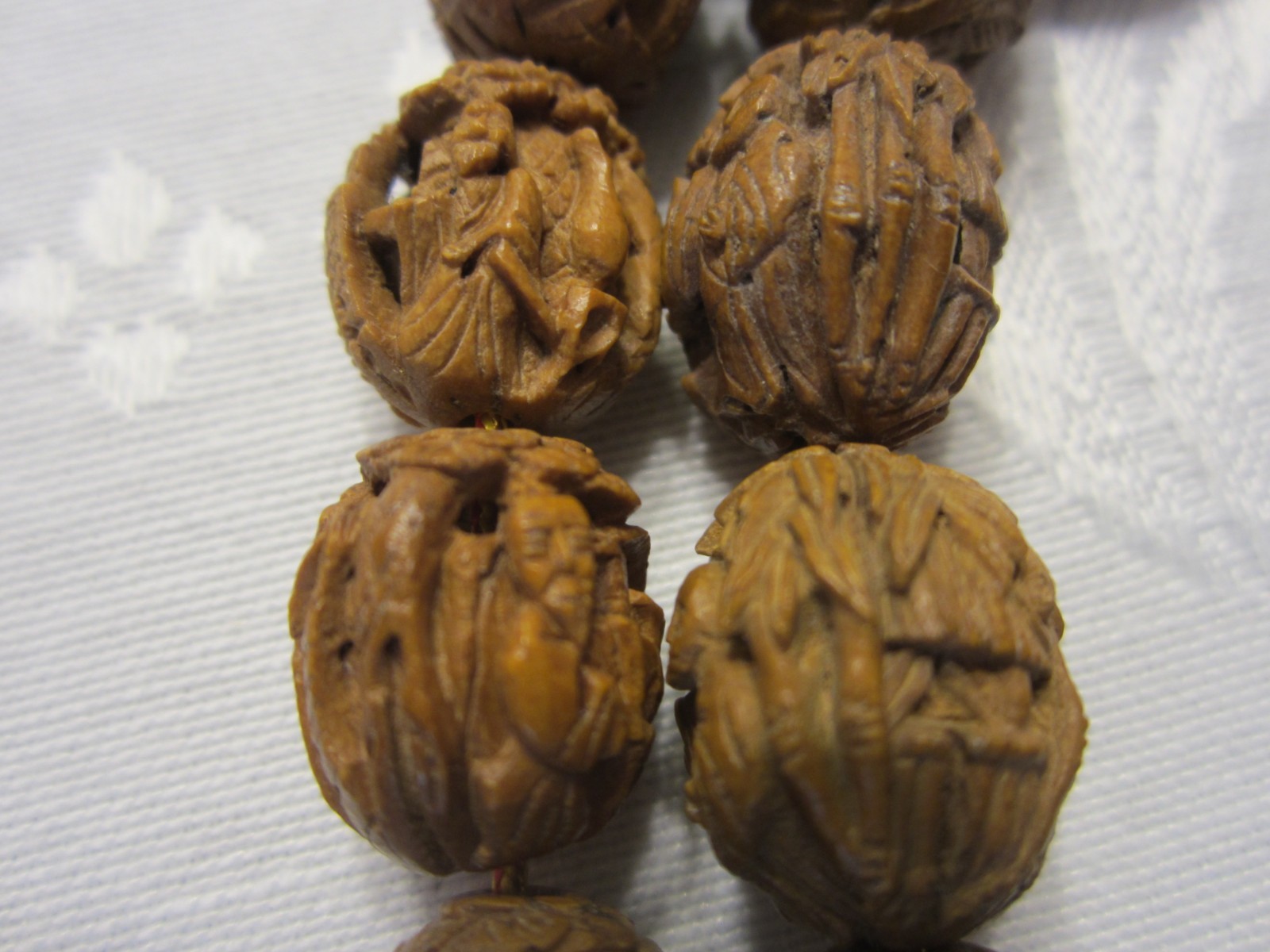 RARE -36 ANTIQUE EXQUISITELY HAND CARVED QUING CHINESE HEDIAO SEED NUT ...