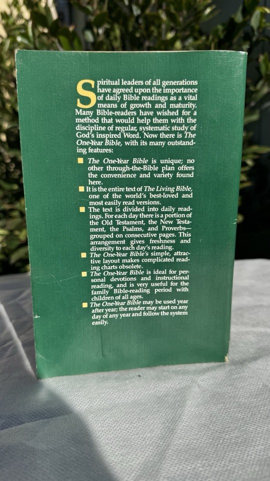 The PTL One Year Bible – The Living Bible – 365 Daily Readings ...