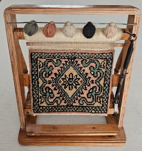 Vintage Table Top Hand Loom Salesman Sample Wool Rug Weaving Display ...